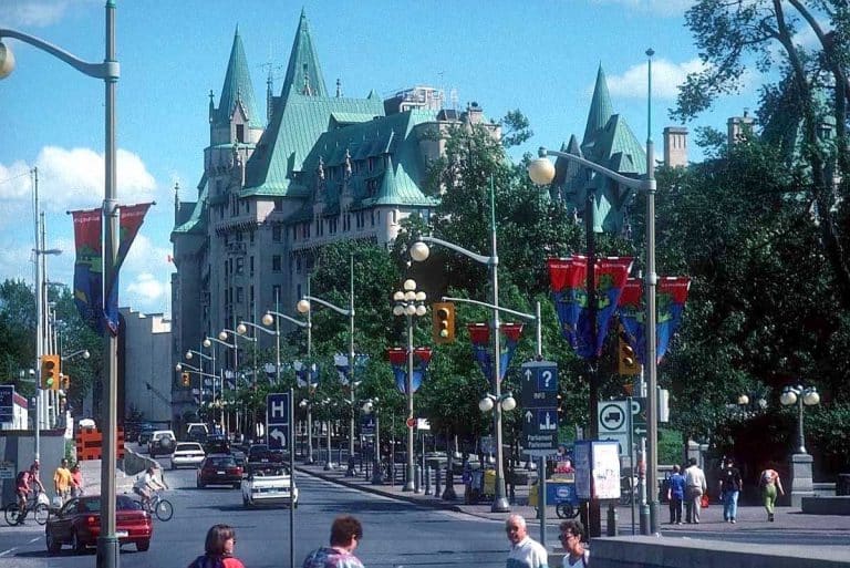 Canada Picture and Visitor Information - BigFoto.com