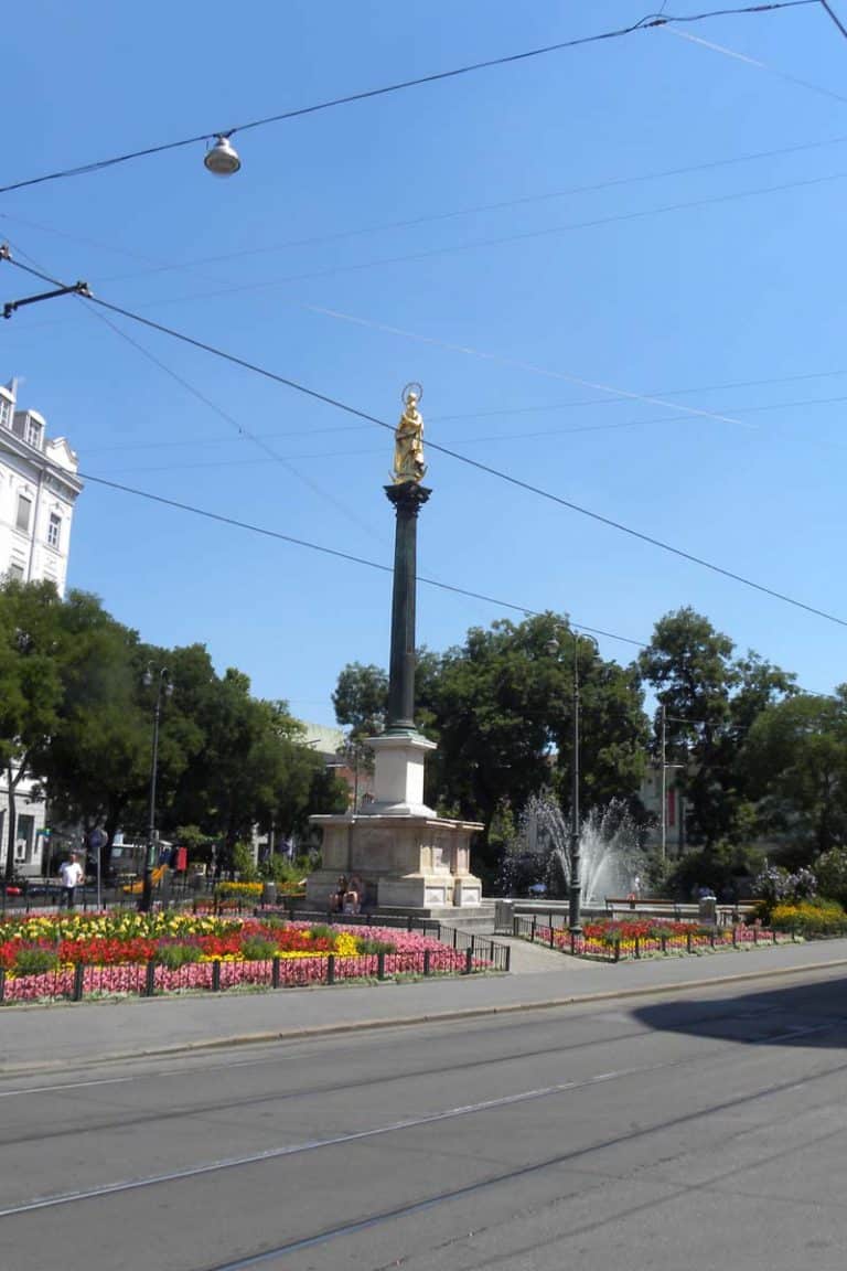 Graz; Pictures and Travel Information - BigFoto.com