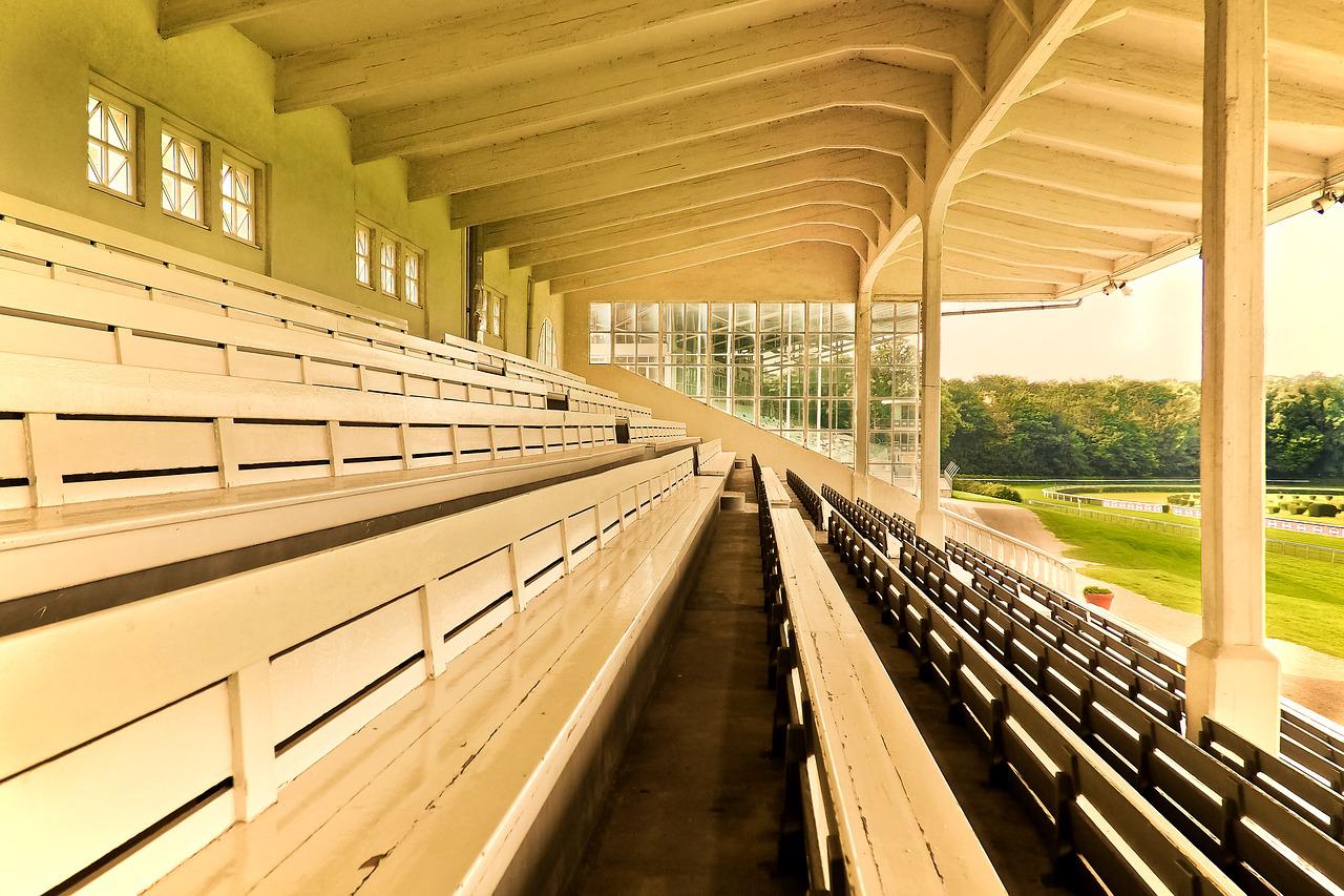 most-beautiful-horse-racing-tracks-in-the-usa-bigfoto